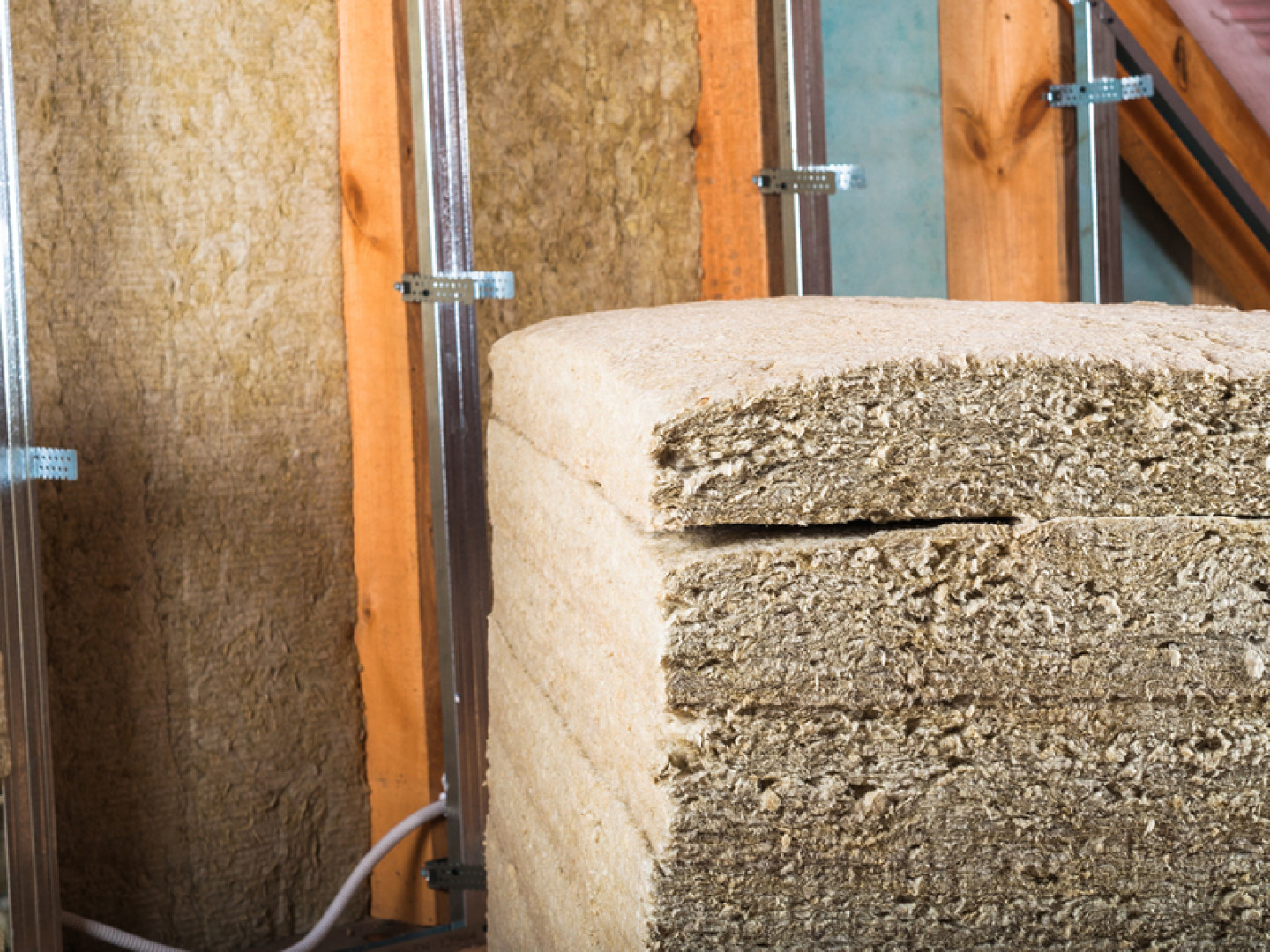 Fiberglass Insulation: Advantage Insulation, Inc.